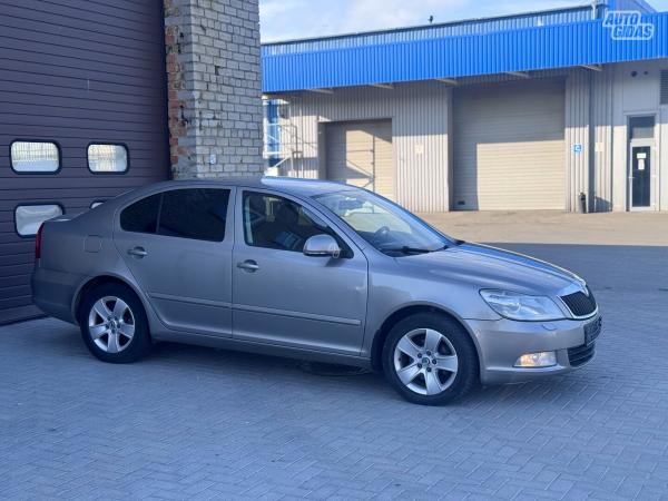 Skoda Octavia 2013 in Kretinga, with an engine capacity of 1.60 L and mileage of 240 thousand km for 4450 €, photo 4 on AUTOMOTO.COM.LV
