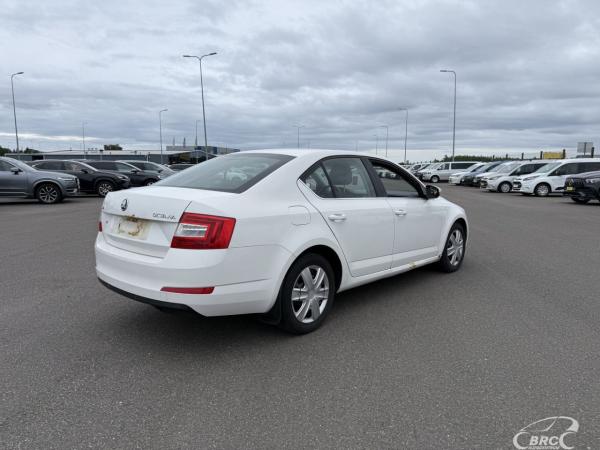 Skoda Octavia 2013 in Vilnius, with an engine capacity of 0.00 L and mileage of 446 thousand km for 3900 €, photo 2 on AUTOMOTO.COM.LV