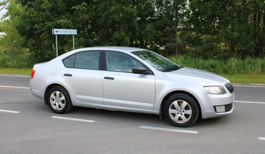 Skoda Octavia 2013 Rapla, ar dzinēja tilpumu 0.00 L un nobraukumu 242 tūkst. km par 3990 €, foto 3 vietnē AUTOMOTO.COM.LV