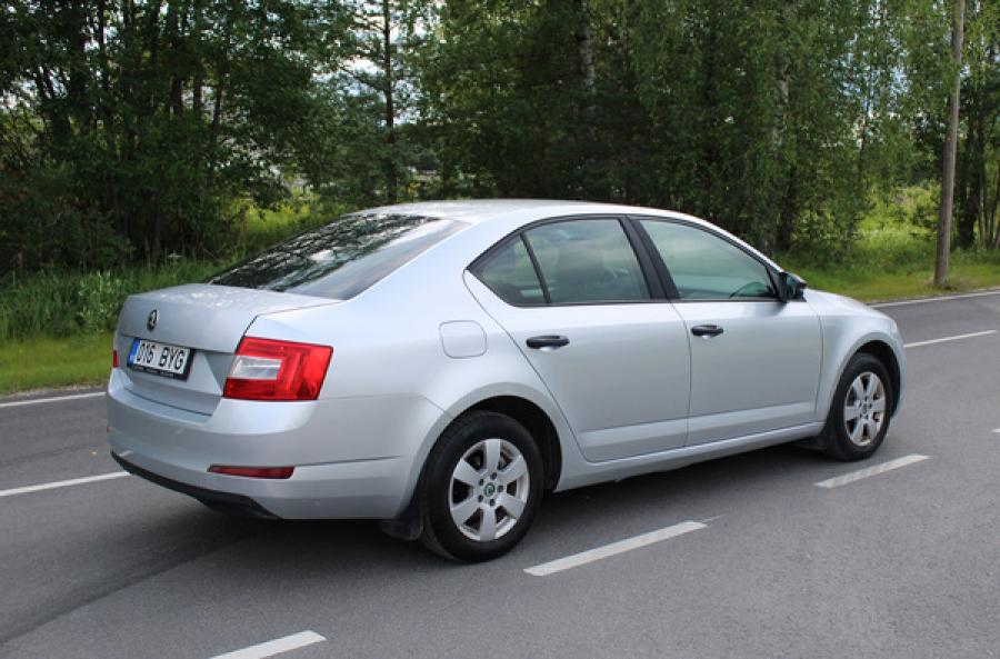 Skoda Octavia 2013 Rapla, ar dzinēja tilpumu 0.00 L un nobraukumu 242 tūkst. km par 3990 €, foto 4 vietnē AUTOMOTO.COM.LV