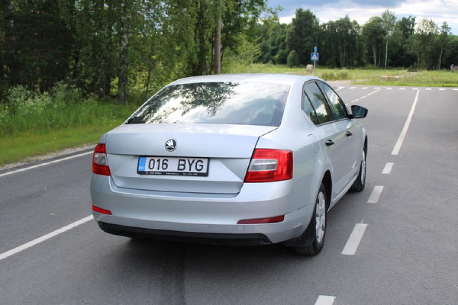 Skoda Octavia 2013 Rapla, ar dzinēja tilpumu 0.00 L un nobraukumu 242 tūkst. km par 3990 €, foto 5 vietnē AUTOMOTO.COM.LV