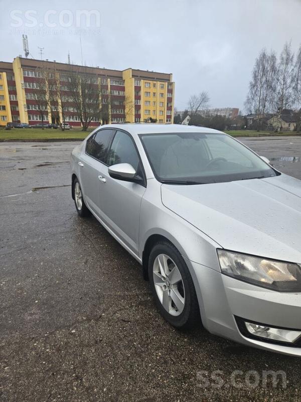Skoda Octavia 2014 in Bauska, with an engine capacity of 1.60 L and mileage of 190 thousand km for 4900 €, photo 3 on AUTOMOTO.COM.LV
