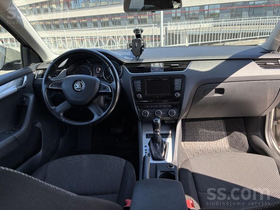 Skoda Octavia 2014 in Riga, with an engine capacity of 1.60 L and mileage of 296 thousand km for 4200 €, photo 6 on AUTOMOTO.COM.LV