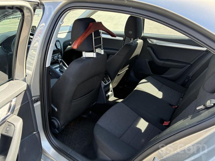 Skoda Octavia 2014 in Riga, with an engine capacity of 1.60 L and mileage of 296 thousand km for 4200 €, photo 8 on AUTOMOTO.COM.LV
