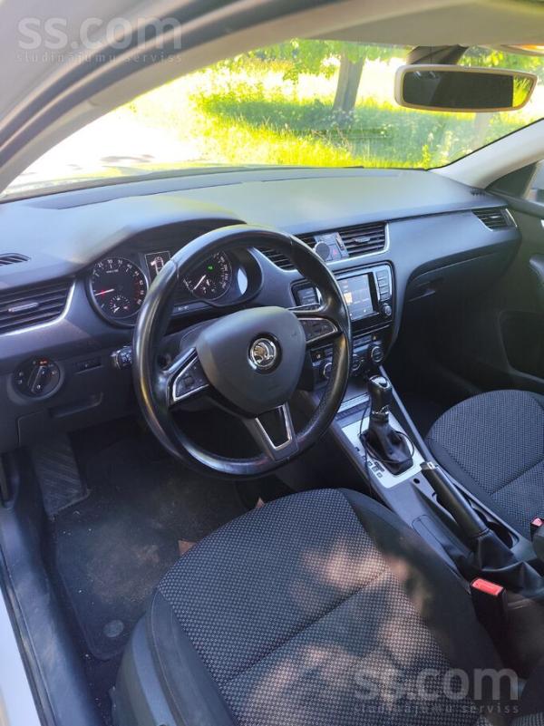 Skoda Octavia 2016 in Riga, with an engine capacity of 1.60 L and mileage of 289 thousand km for 5600 €, photo 5 on AUTOMOTO.COM.LV