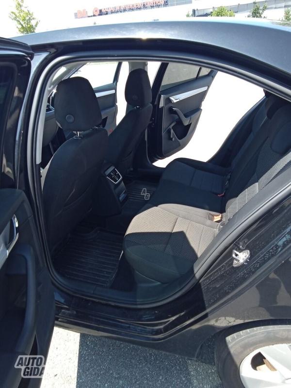 Skoda Octavia 2016 in Klaipeda, with an engine capacity of 2.00 L and mileage of 205 thousand km for 8000 €, photo 5 on AUTOMOTO.COM.LV