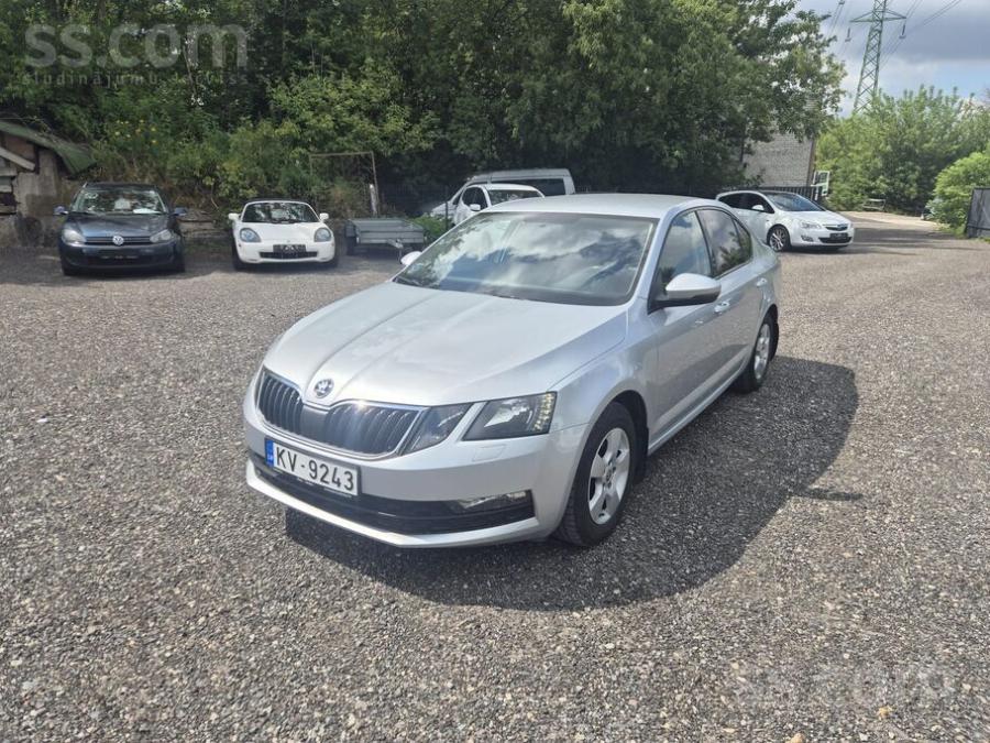 Skoda Octavia 2017 in Riga, with an engine capacity of 1.00 L and mileage of 108 thousand km for 9690 €, photo 4 on AUTOMOTO.COM.LV