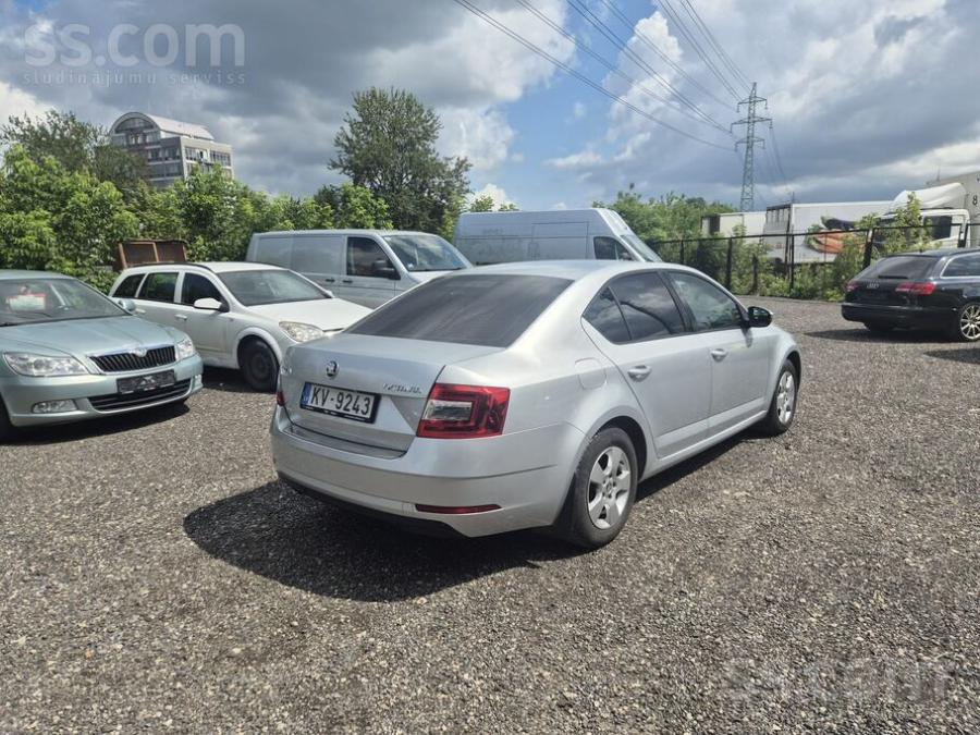 Skoda Octavia 2017 in Riga, with an engine capacity of 1.00 L and mileage of 108 thousand km for 9690 €, photo 6 on AUTOMOTO.COM.LV
