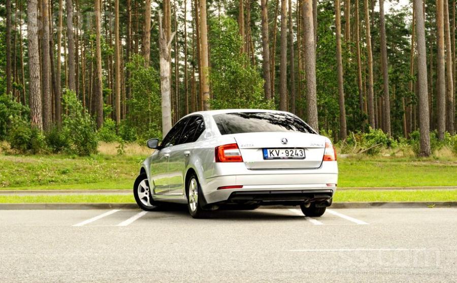 Skoda Octavia 2017 in Riga, with an engine capacity of 1.00 L and mileage of 108 thousand km for 9690 €, photo 8 on AUTOMOTO.COM.LV
