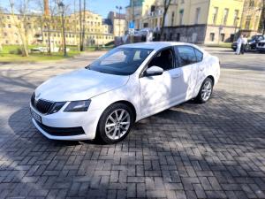 Skoda Octavia 2017 in Siauliai, with an engine capacity of 1.60 L and mileage of 325 thousand km for 6350 €, photo 4 on AUTOMOTO.COM.LV