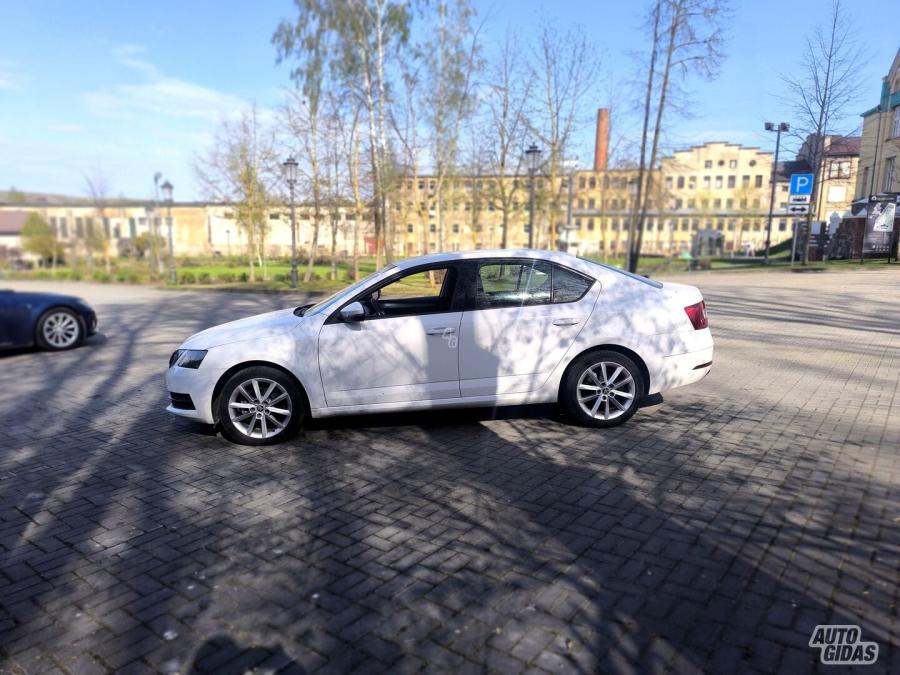 Skoda Octavia 2017 in Siauliai, with an engine capacity of 1.60 L and mileage of 325 thousand km for 6350 €, photo 7 on AUTOMOTO.COM.LV