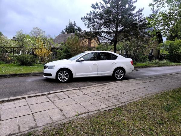 Skoda Octavia 2017 in Siauliai, with an engine capacity of 1.60 L and mileage of 320 thousand km for 6150 €, photo 7 on AUTOMOTO.COM.LV