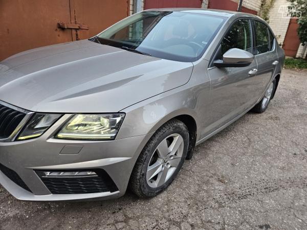 Skoda Octavia 2017 in Kaunas on AUTOMOTO.COM.LV Skoda Octavia 2017 in Kaunas, with an engine capacity of 1.40 L and mileage of 119 thousand km for 7800 €, photo 3 on AUTOMOTO.COM.LV