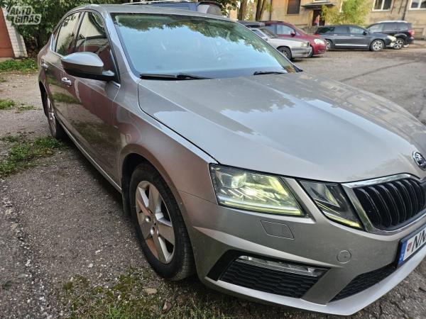 Skoda Octavia 2017 in Kaunas on AUTOMOTO.COM.LV Skoda Octavia 2017 in Kaunas, with an engine capacity of 1.40 L and mileage of 119 thousand km for 7800 €, photo 8 on AUTOMOTO.COM.LV