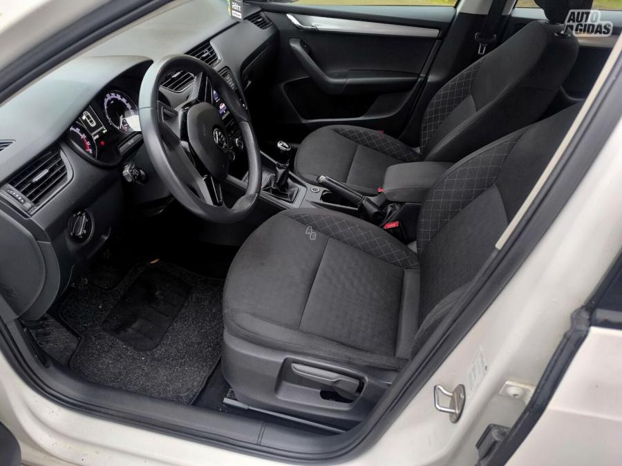 Skoda Octavia 2017 in Siauliai, with an engine capacity of 1.60 L and mileage of 0 thousand km for 5750 €, photo 12 on AUTOMOTO.COM.LV