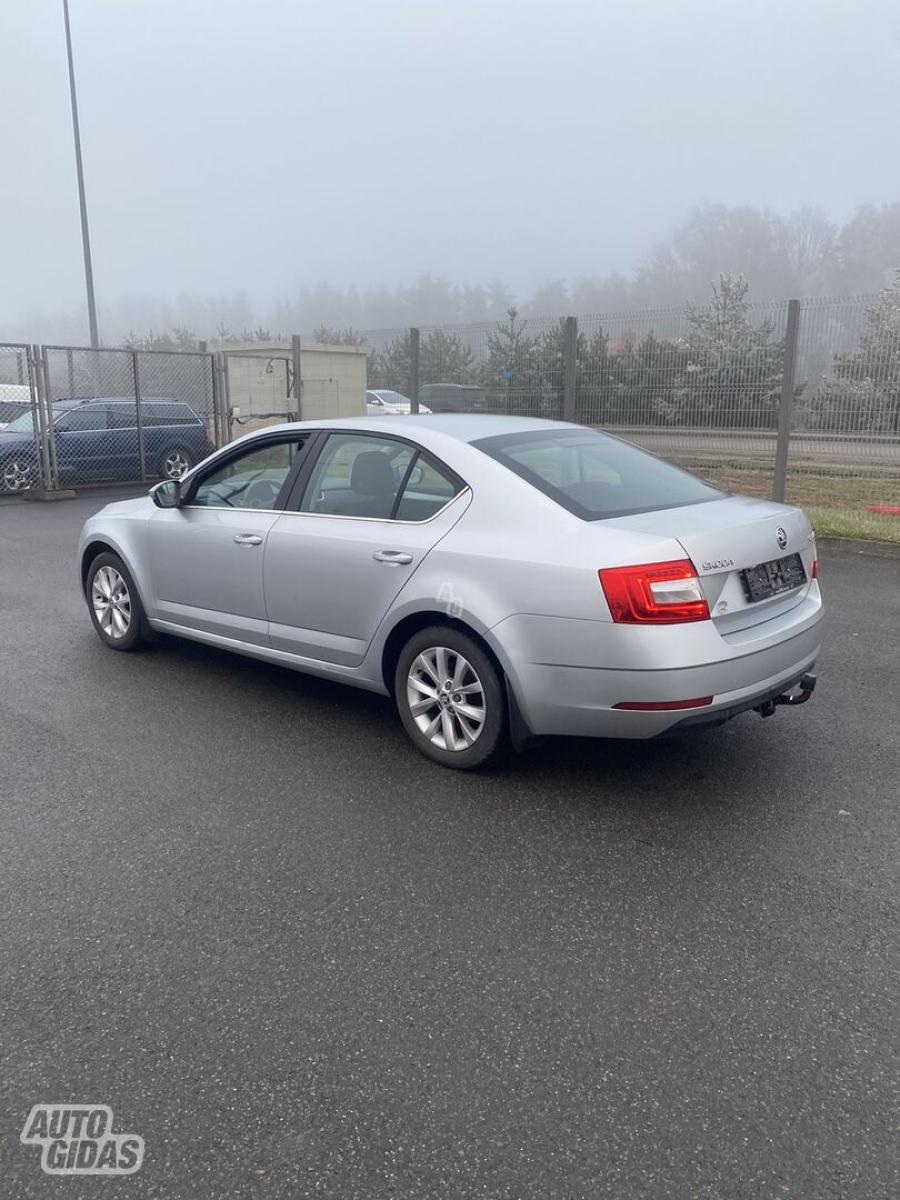 Skoda Octavia 2018 in Panevezys, with an engine capacity of 1.00 L and mileage of 92 thousand km for 7450 €, photo 3 on AUTOMOTO.COM.LV