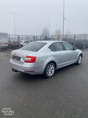 Skoda Octavia 2018 in Panevezys, with an engine capacity of 1.00 L and mileage of 92 thousand km for 7450 €, photo 4 on AUTOMOTO.COM.LV