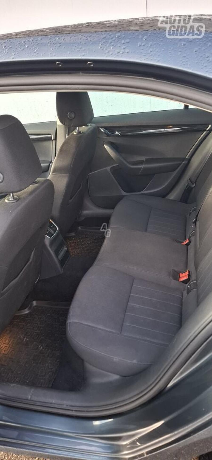 Skoda Octavia 2018 in Vilnius, with an engine capacity of 1.60 L and mileage of 130 thousand km for 9500 €, photo 10 on AUTOMOTO.COM.LV