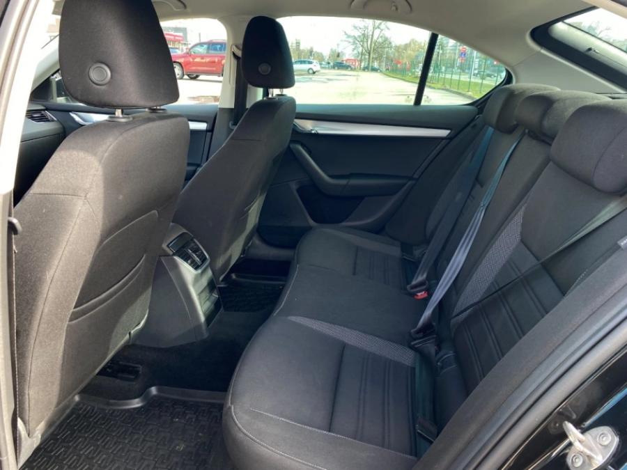 Skoda Octavia 2018 Rīga, ar dzinēja tilpumu 1.60 L un nobraukumu 222 tūkst. km par 10950 €, foto 10 vietnē AUTOMOTO.COM.LV