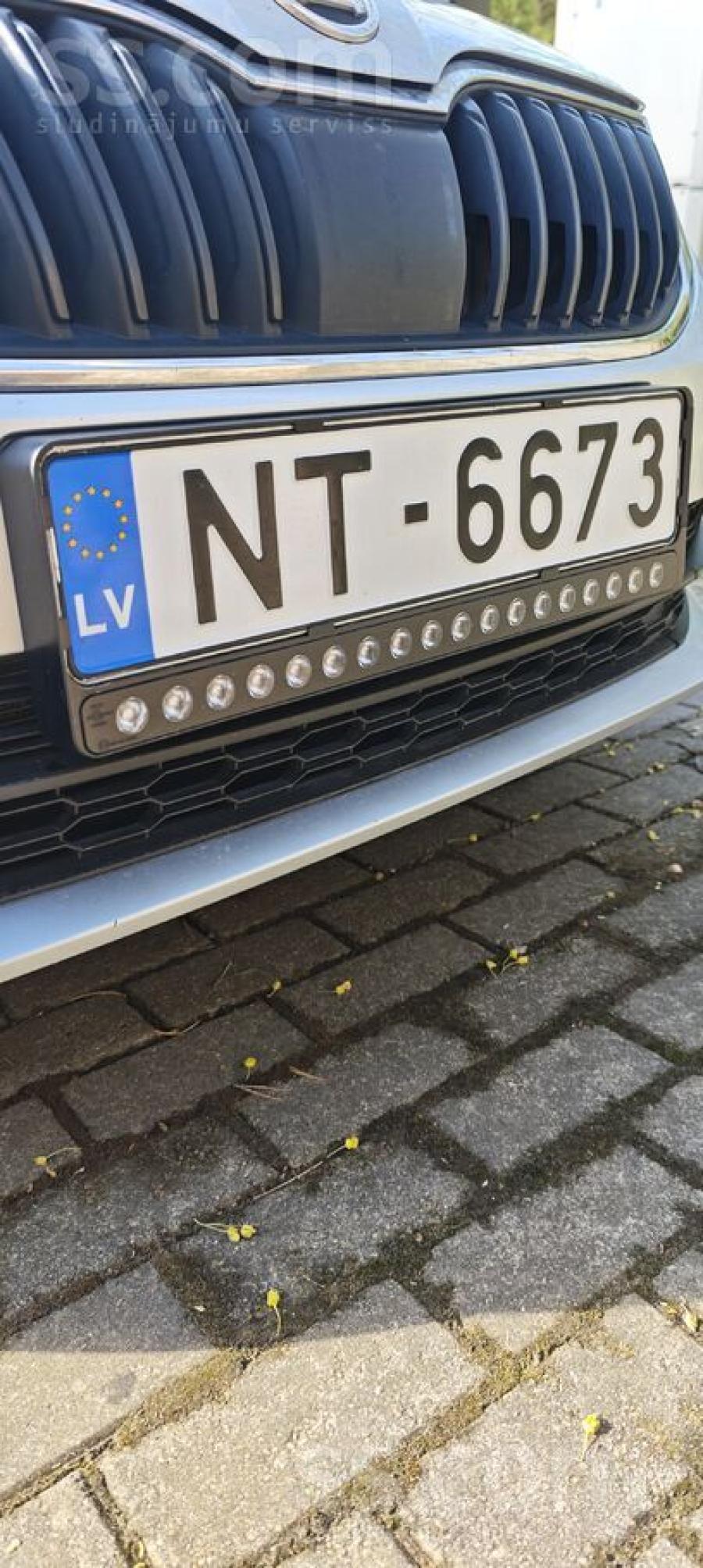 Skoda Octavia 2020 in Jurmala, with an engine capacity of 2.00 L and mileage of 320 thousand km for 7900 €, photo 7 on AUTOMOTO.COM.LV