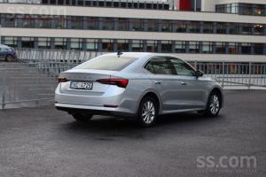 Skoda Octavia 2021 in Riga, with an engine capacity of 1.00 L and mileage of 75 thousand km for 13280 €, photo 6 on AUTOMOTO.COM.LV