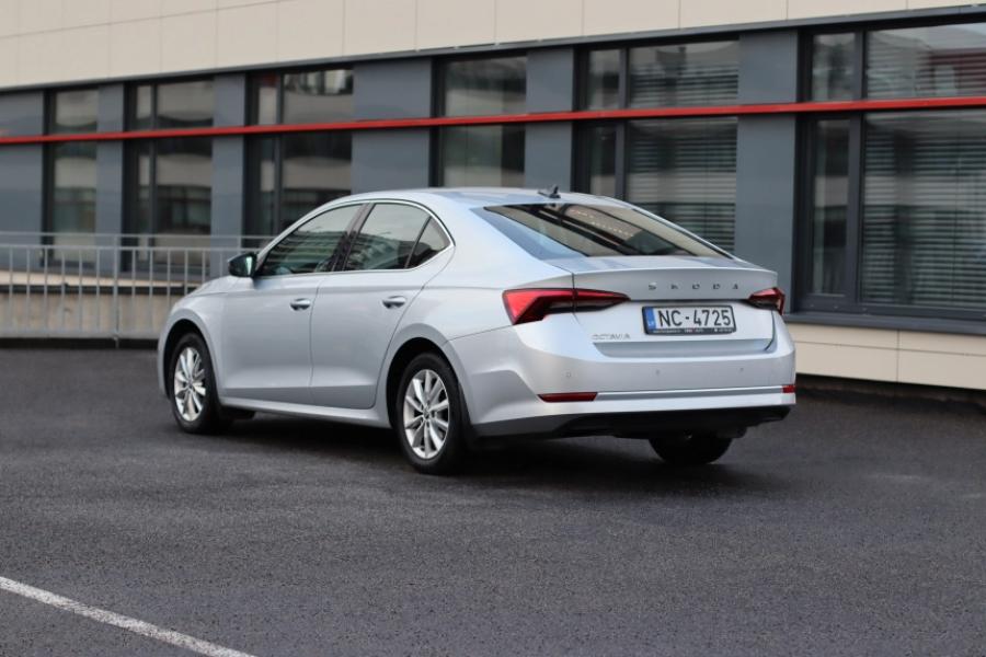 Skoda Octavia 2022 in Riga, with an engine capacity of 1.00 L and mileage of 75 thousand km for 13280 €, photo 10 on AUTOMOTO.COM.LV