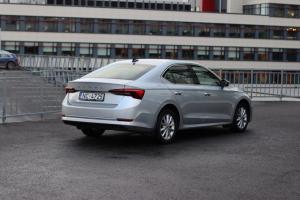 Skoda Octavia 2022 in Riga, with an engine capacity of 1.00 L and mileage of 75 thousand km for 13280 €, photo 12 on AUTOMOTO.COM.LV