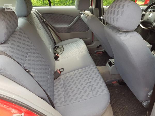 Sarkans Skoda Octavia 1998 Viļņa, ar dzinēja tilpumu 1.90 L un nobraukumu 290 tūkst. km par 950 €, foto 8 vietnē AUTOMOTO.COM.LV