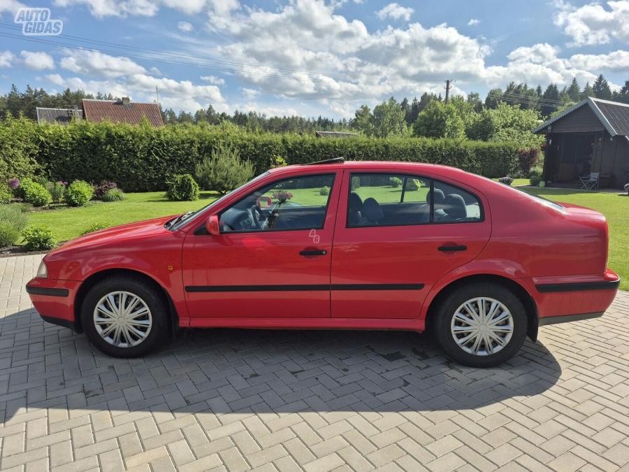 Красный Шкода Октавия 1998 в Ионава, объемом двигателя 1.90 л и пробегом 292 тыс. км за 1700 €, фото 5 на AUTOMOTO.COM.LV