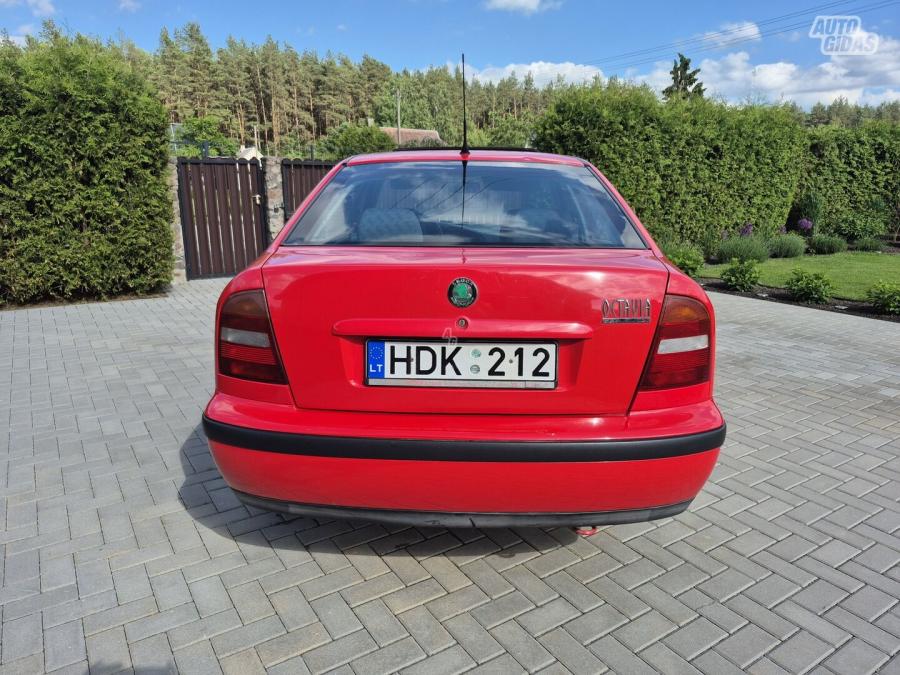 Красный Шкода Октавия 1998 в Ионава, объемом двигателя 1.90 л и пробегом 292 тыс. км за 1700 €, фото 7 на AUTOMOTO.COM.LV