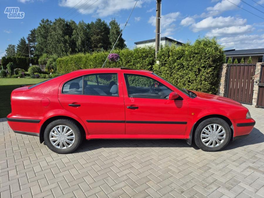Красный Шкода Октавия 1998 в Ионава, объемом двигателя 1.90 л и пробегом 292 тыс. км за 1700 €, фото 9 на AUTOMOTO.COM.LV
