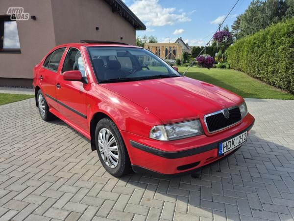 Red Skoda Octavia 1998 in Jonava, with an engine capacity of 1.90 L and mileage of 292 thousand km for 1700 €, photo 1 on AUTOMOTO.COM.LV