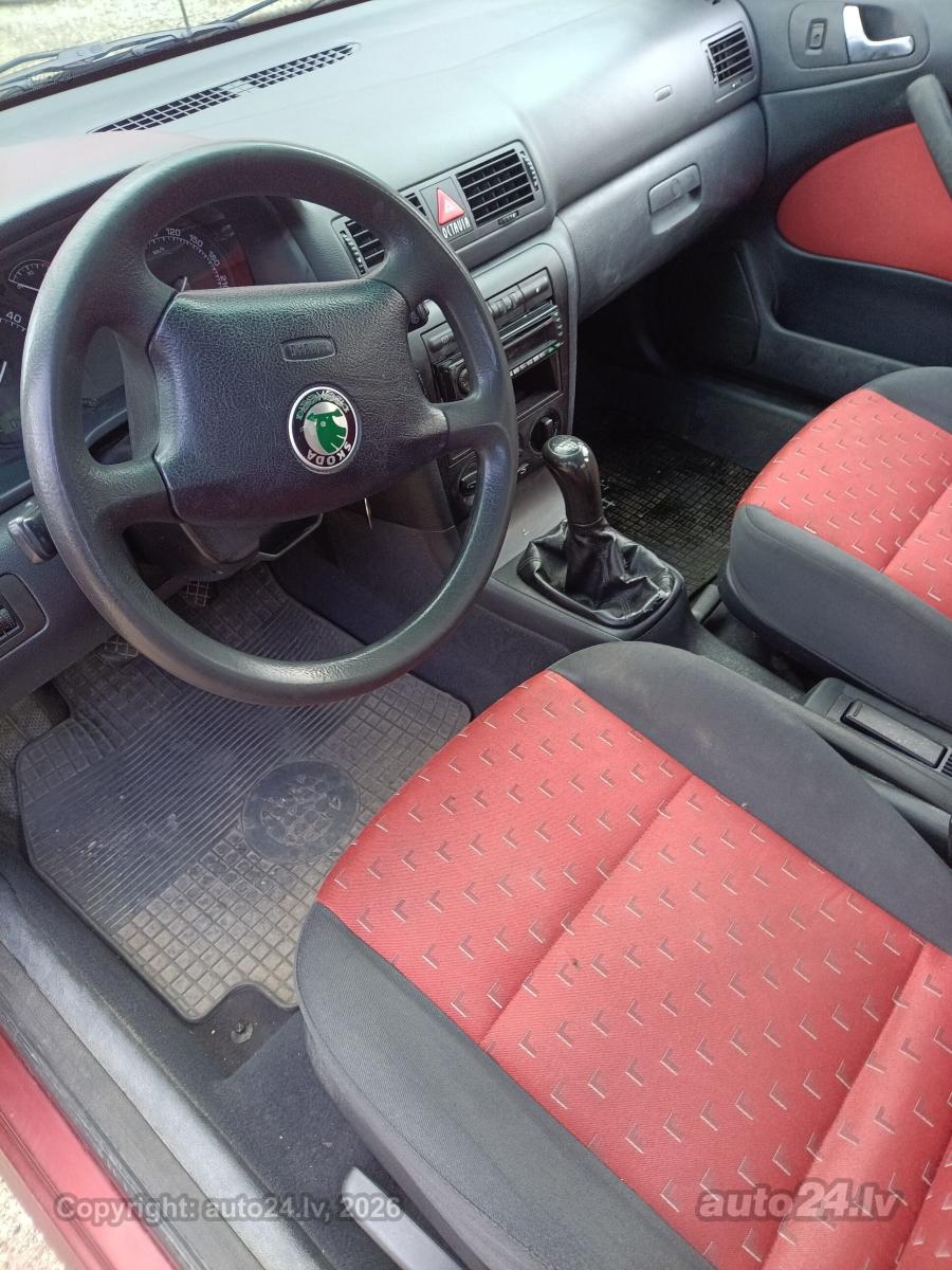 Sarkans Skoda Octavia 2002 Tartu, ar dzinēja tilpumu 1.90 L un nobraukumu 495 tūkst. km par 999 €, foto 17 vietnē AUTOMOTO.COM.LV