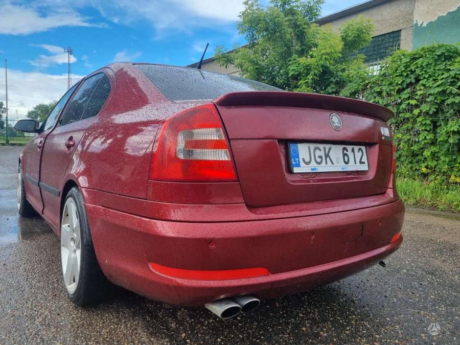 Sarkans Skoda Octavia 2005 Jonava, ar dzinēja tilpumu 1.90 L un nobraukumu 491 tūkst. km par 950 €, foto 5 vietnē AUTOMOTO.COM.LV