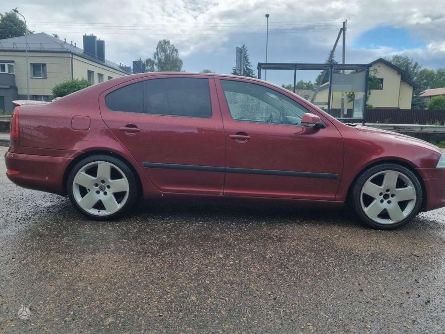 Sarkans Skoda Octavia 2005 Jonava, ar dzinēja tilpumu 1.90 L un nobraukumu 491 tūkst. km par 950 €, foto 8 vietnē AUTOMOTO.COM.LV