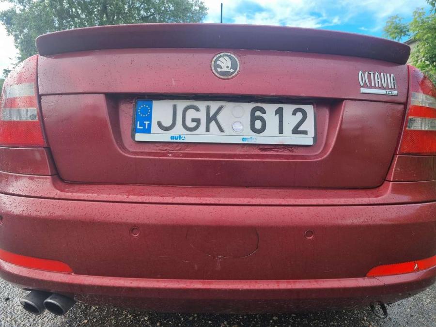 Sarkans Skoda Octavia 2005 Jonava, ar dzinēja tilpumu 1.90 L un nobraukumu 491 tūkst. km par 950 €, foto 9 vietnē AUTOMOTO.COM.LV