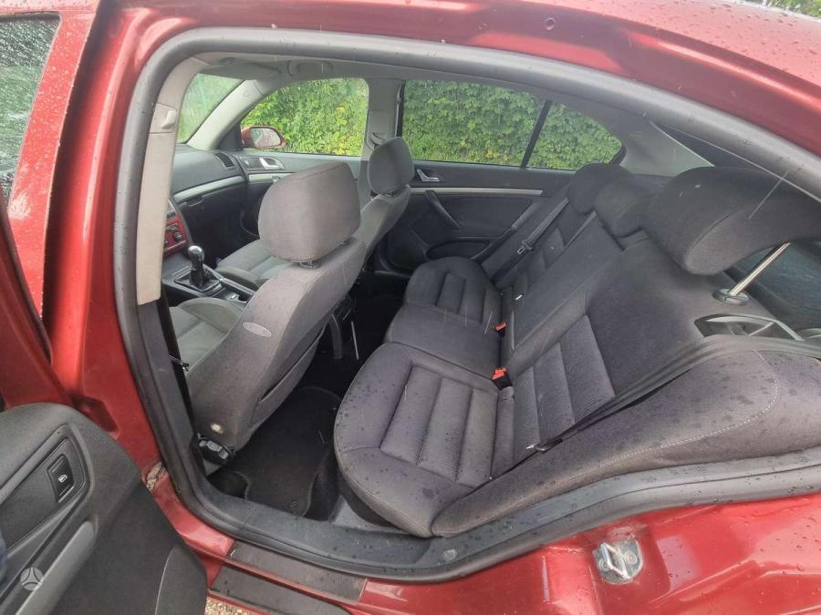 Sarkans Skoda Octavia 2005 Jonava, ar dzinēja tilpumu 1.90 L un nobraukumu 491 tūkst. km par 950 €, foto 16 vietnē AUTOMOTO.COM.LV
