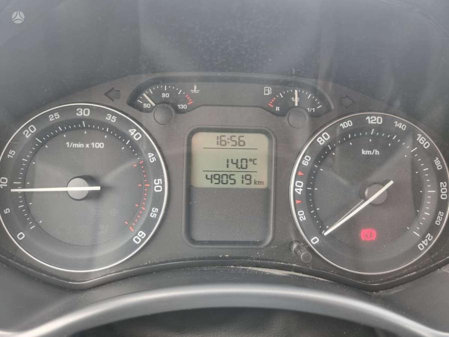Sarkans Skoda Octavia 2005 Jonava, ar dzinēja tilpumu 1.90 L un nobraukumu 491 tūkst. km par 950 €, foto 18 vietnē AUTOMOTO.COM.LV