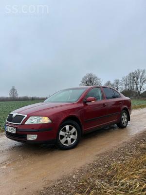 Red Skoda Octavia 2006 in Liepaja, with an engine capacity of 1.90 L and mileage of 315 thousand km for 1250 €, photo 2 on AUTOMOTO.COM.LV