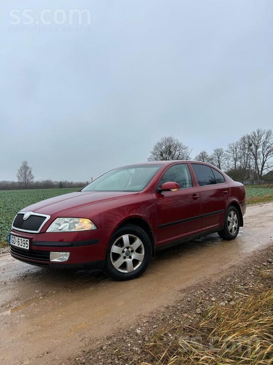 Red Skoda Octavia 2006 in Liepaja, with an engine capacity of 1.90 L and mileage of 315 thousand km for 1250 €, photo 2 on AUTOMOTO.COM.LV