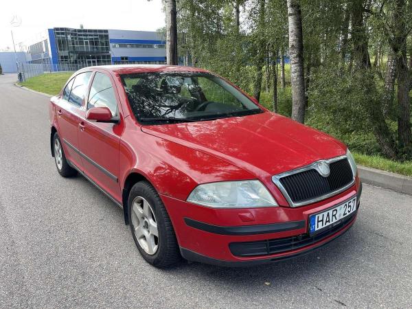 Красный Шкода Октавия 2006 в Укмерге, объемом двигателя 1.97 л и пробегом 342 тыс. км за 750 €, фото 1 на AUTOMOTO.COM.LV