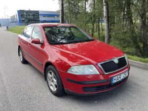 Красный Шкода Октавия 2006 в Укмерге, объемом двигателя 1.97 л и пробегом 342 тыс. км за 750 €, фото  на AUTOMOTO.COM.LV