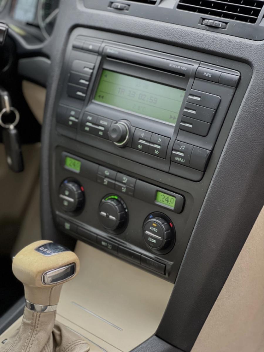 Sarkans Skoda Octavia 2007 Rīga, ar dzinēja tilpumu 2.00 L un nobraukumu 273 tūkst. km par 2270 €, foto 13 vietnē AUTOMOTO.COM.LV