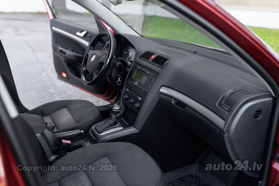 Sarkans Skoda Octavia 2007 Tallina, ar dzinēja tilpumu 1.90 L un nobraukumu 231 tūkst. km par 1999 €, foto 10 vietnē AUTOMOTO.COM.LV