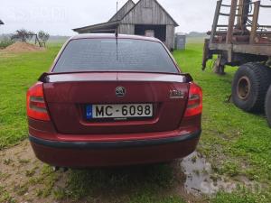 Red Skoda Octavia 2007 in Preili, with an engine capacity of 1.90 L and mileage of 400 thousand km for 1000 €, photo 3 on AUTOMOTO.COM.LV