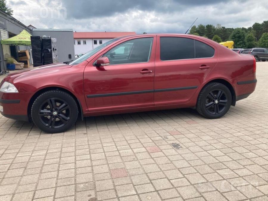 Sarkans Skoda Octavia 2008 Valmiera, ar dzinēja tilpumu 1.60 L un nobraukumu 187 tūkst. km par 2500 €, foto 3 vietnē AUTOMOTO.COM.LV