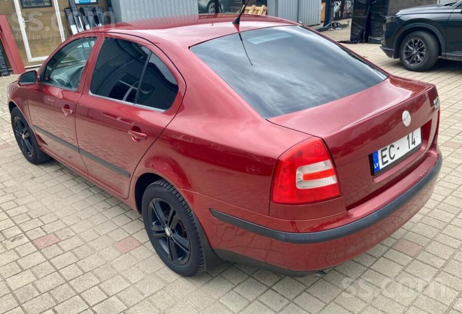 Sarkans Skoda Octavia 2008 Valmiera, ar dzinēja tilpumu 1.60 L un nobraukumu 187 tūkst. km par 2500 €, foto 4 vietnē AUTOMOTO.COM.LV