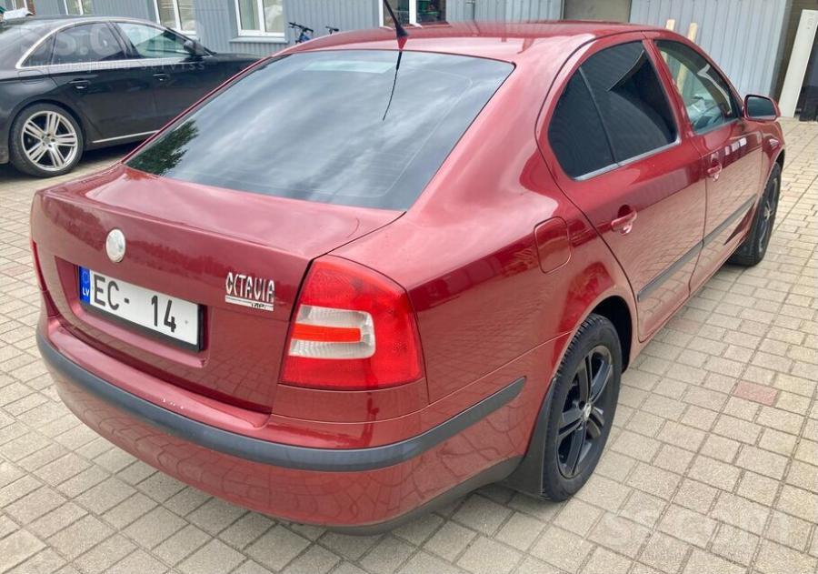 Sarkans Skoda Octavia 2008 Valmiera, ar dzinēja tilpumu 1.60 L un nobraukumu 187 tūkst. km par 2500 €, foto 5 vietnē AUTOMOTO.COM.LV