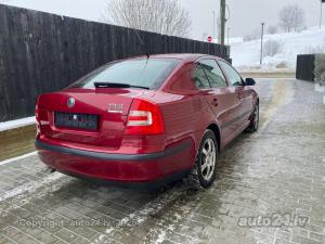 Red Skoda Octavia 2008 in Tallinn, with an engine capacity of 2.00 L and mileage of 269 thousand km for 4499 €, photo 3 on AUTOMOTO.COM.LV