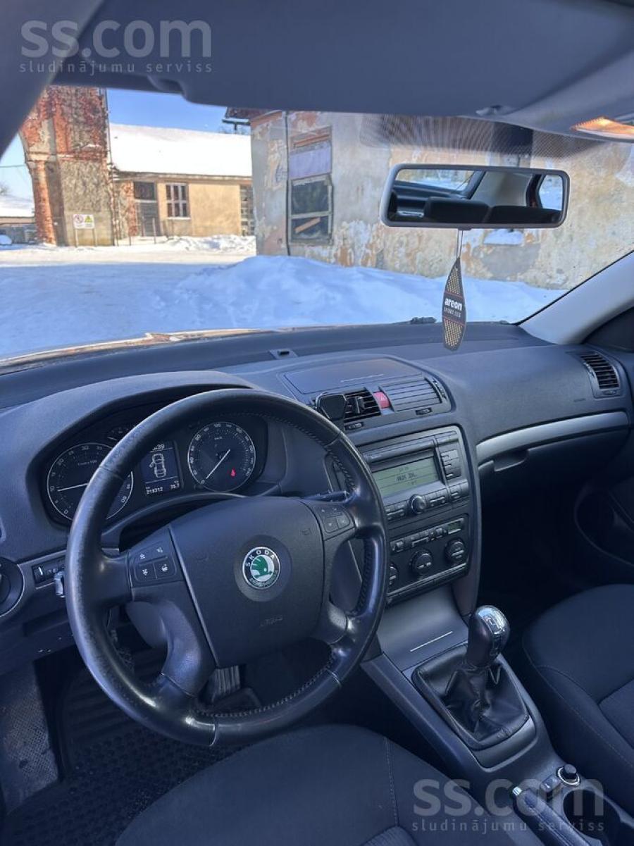Sarkans Skoda Octavia 2008 Saldus, ar dzinēja tilpumu 1.90 L un nobraukumu 219 tūkst. km par 1890 €, foto 10 vietnē AUTOMOTO.COM.LV